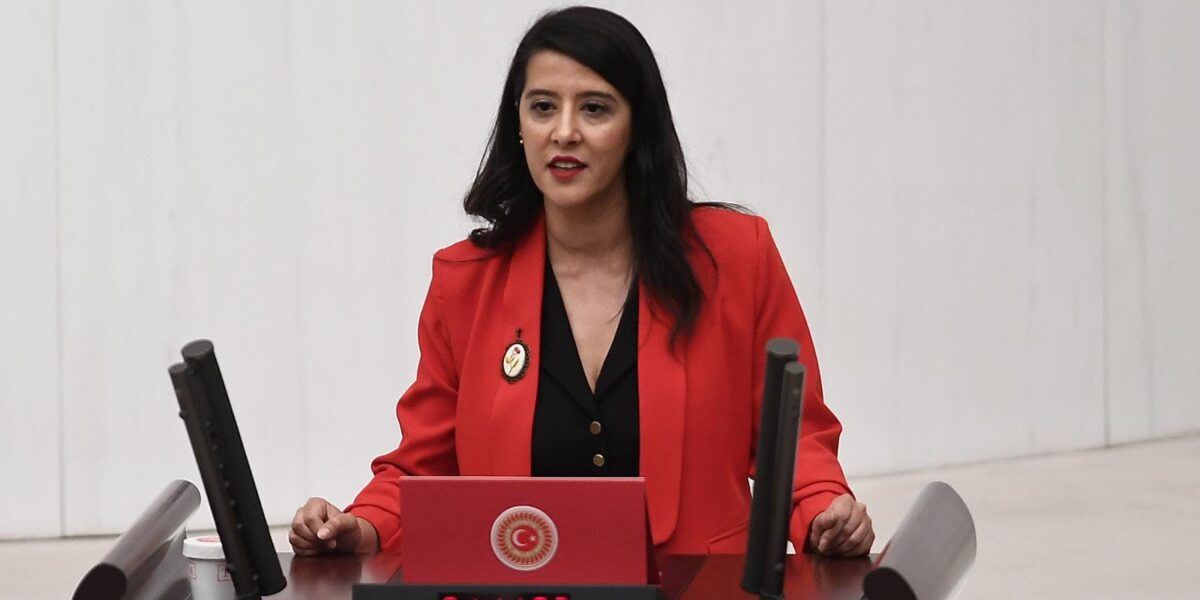 Sevda Karaca'dan iki bakana soru önergesi: Depremzedelerin faturaları ...